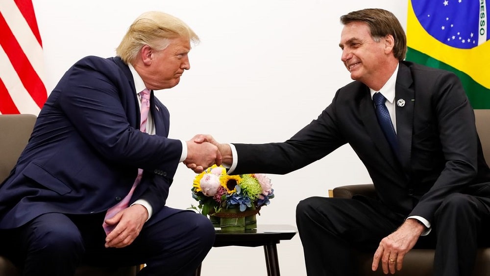 Bolsonaro sobre vídeo de brasileira atendida por Trump, ʽa luta é de ...