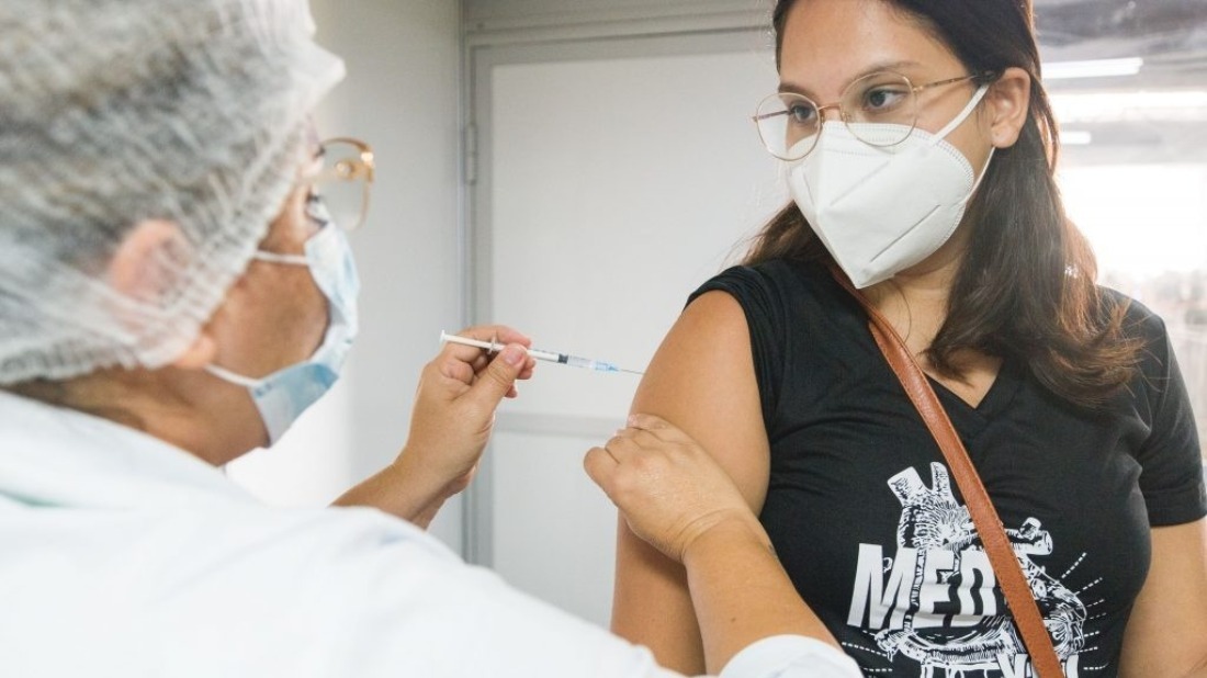 Covid-19: DF começa a vacinar jovens a partir de 18 anos - Diário do Poder