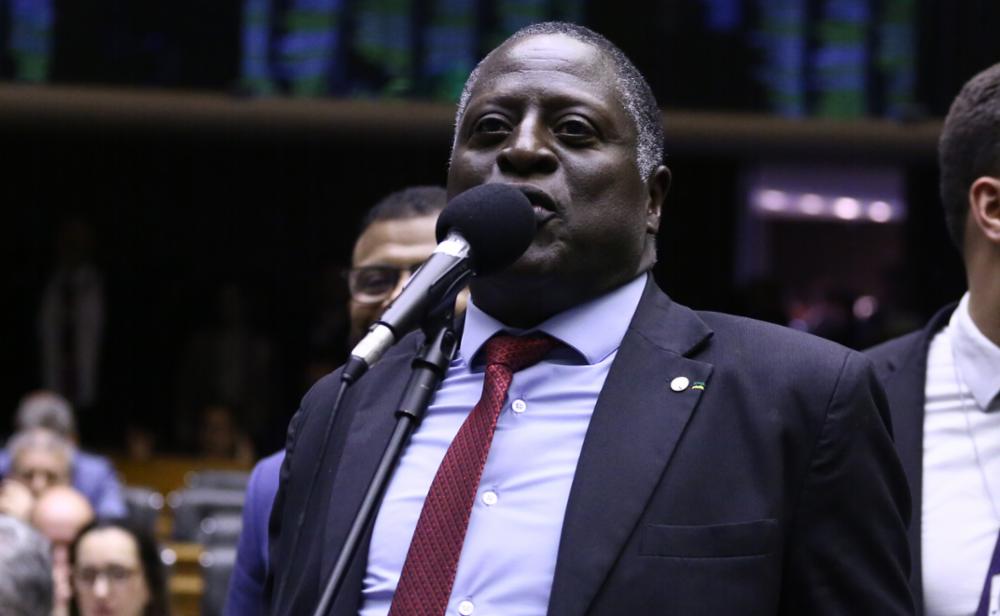 Hélio Lopes foi vítima de racismo em plena Câmara e registra ocorrência ...